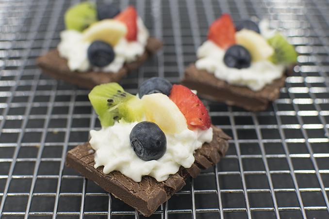 Tarta de frutas con brownie #MAXMUNCHIES – Promax Nutrition